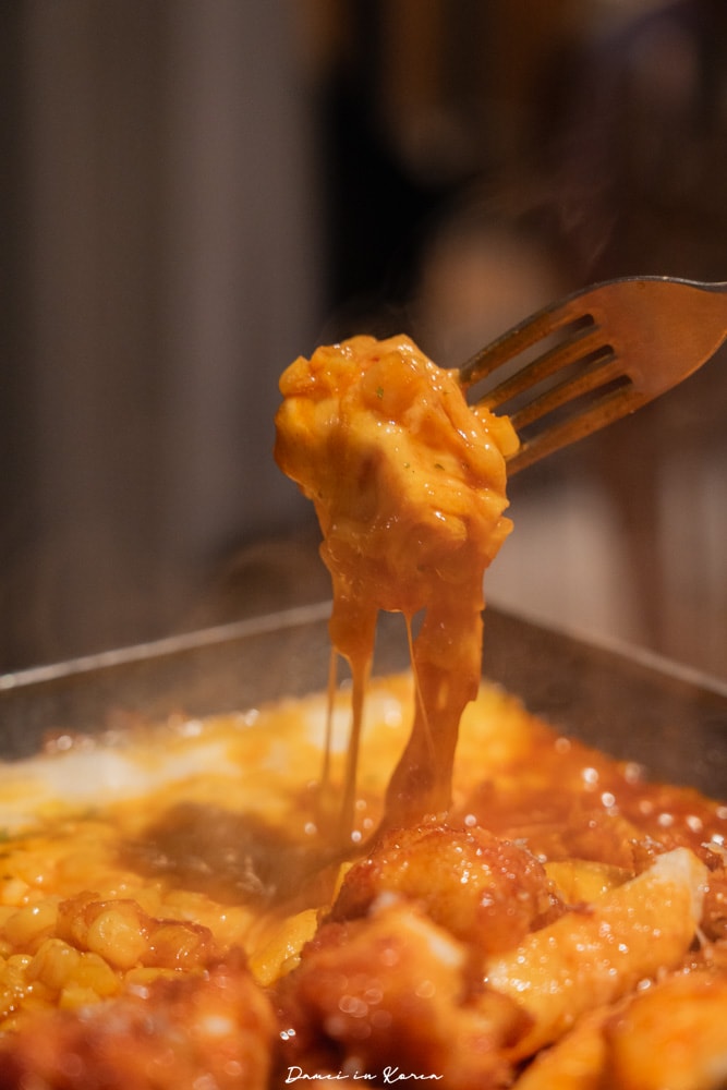 新村站炸雞「Onul Chicken 오늘통닭 신촌직영점」炸全雞名店，玉米起司炸雞獨食友善 – 大妹食旅日常｜台北美食、韓國旅遊、台灣旅遊